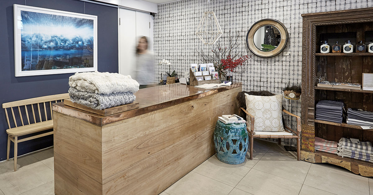 Commercial Wallpaper USA • Cafe, Restaurant or Retail • Milton & King