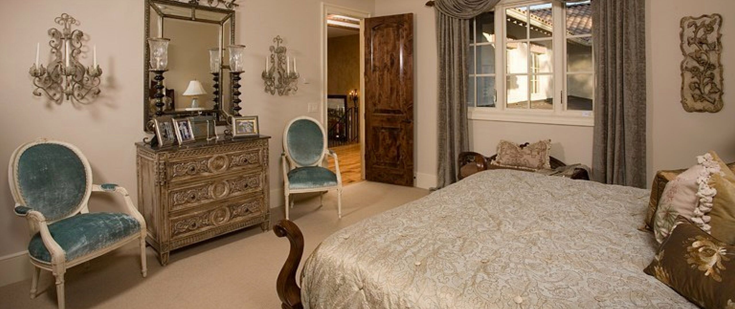 Cathy Calloway Interior Design • Milton & King Wallpaper Trade Directory