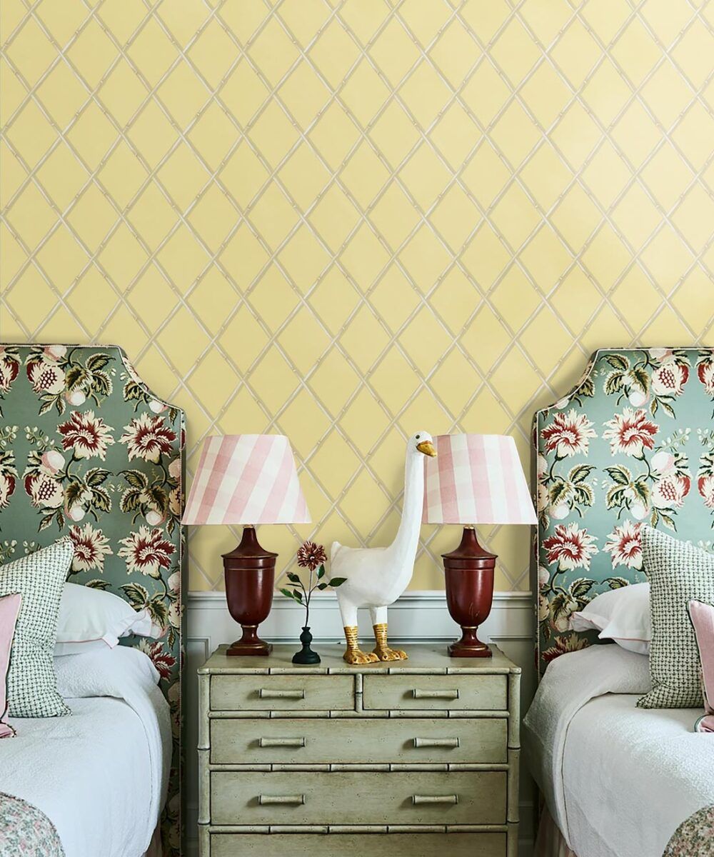 Colony Wallpaper • Plain Trellis Design • Milton & King USA