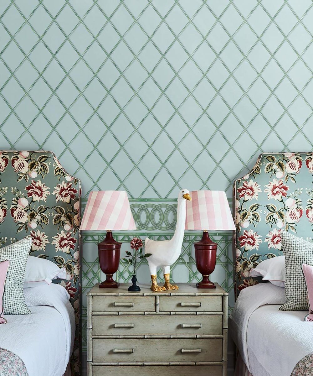 Colony Frieze Mural • Plain Trellis Design • Milton & King USA
