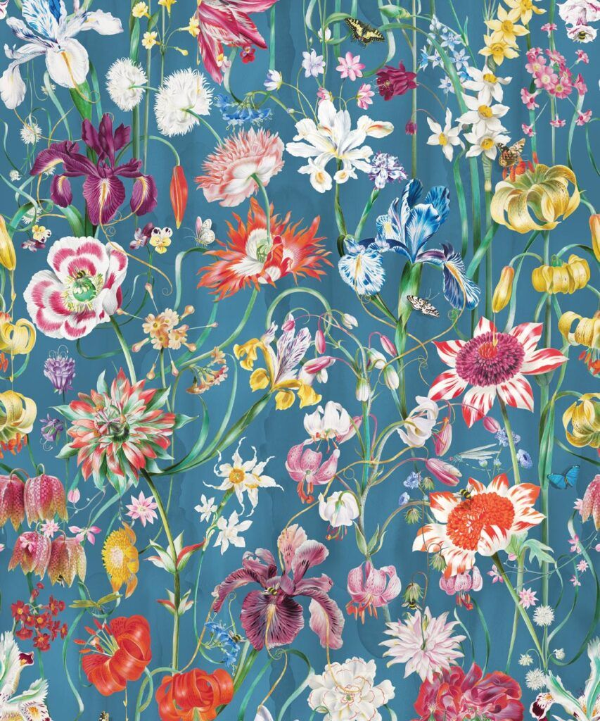 J'Adore Wallpaper • Realistic Floral Wallpaper • Milton & King USA