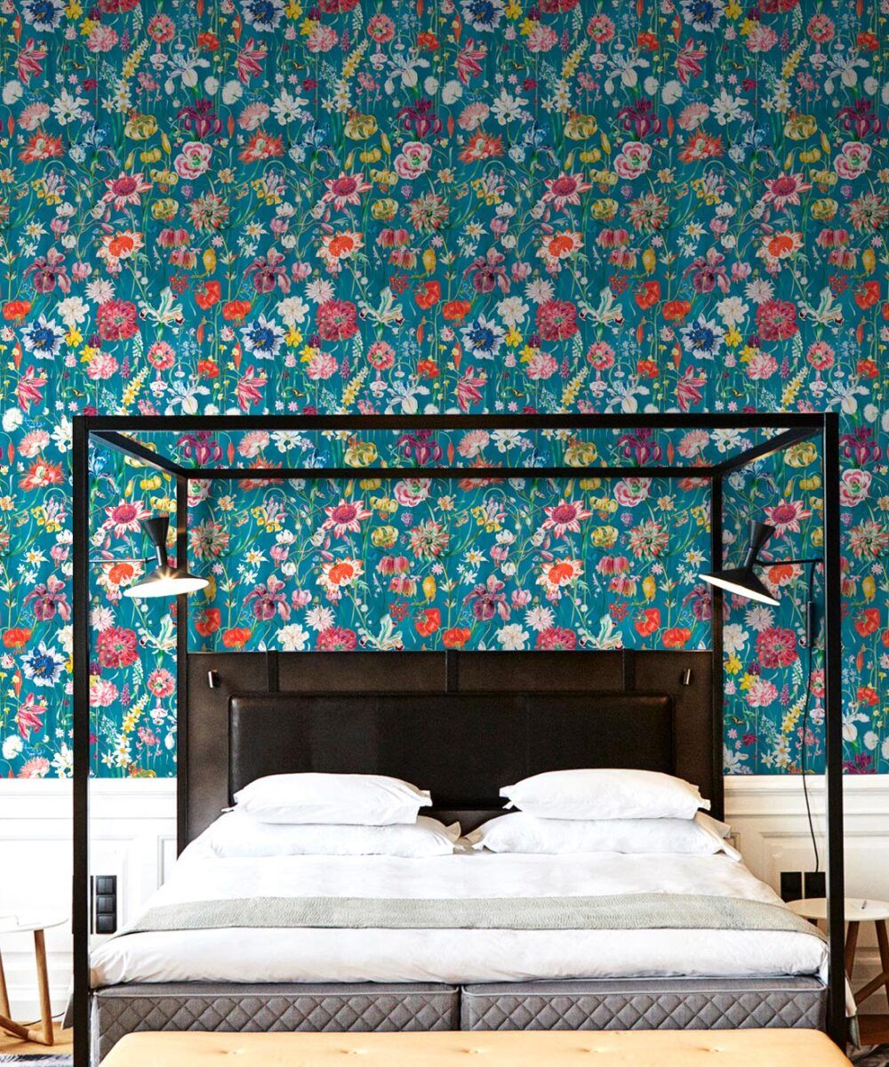 J'Adore Wallpaper • Realistic Floral Wallpaper • Milton & King USA