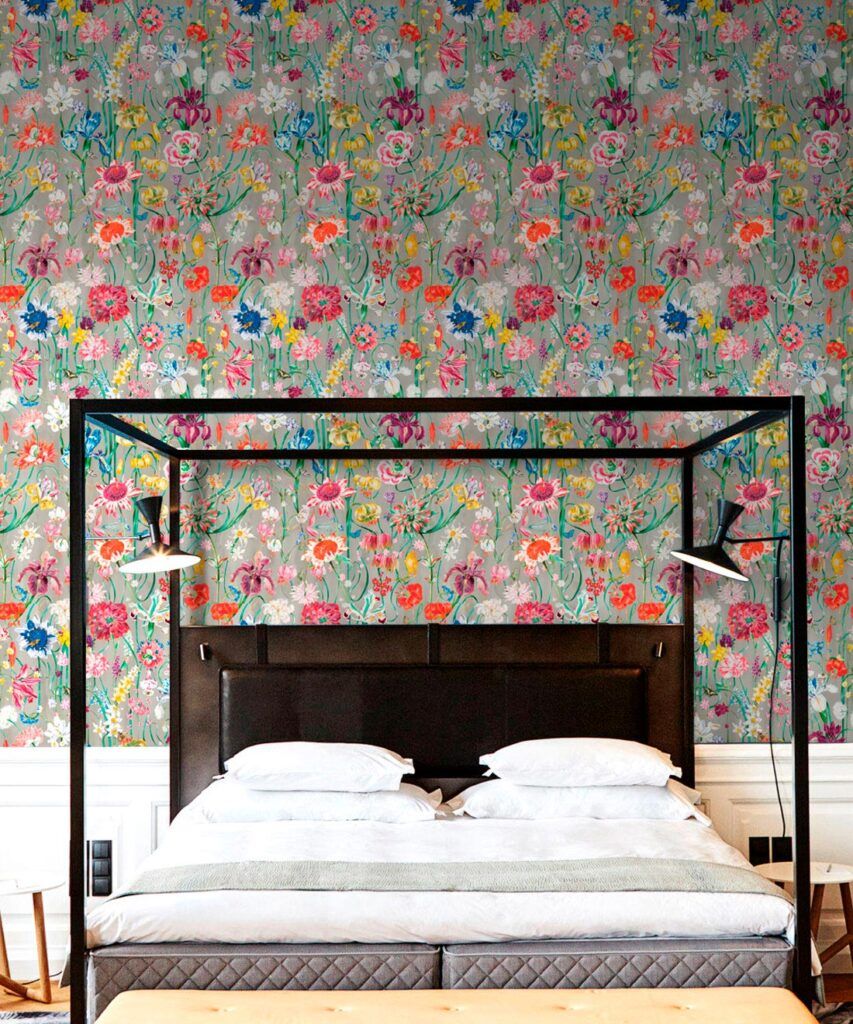 J'Adore Wallpaper • Realistic Floral Wallpaper • Milton & King USA