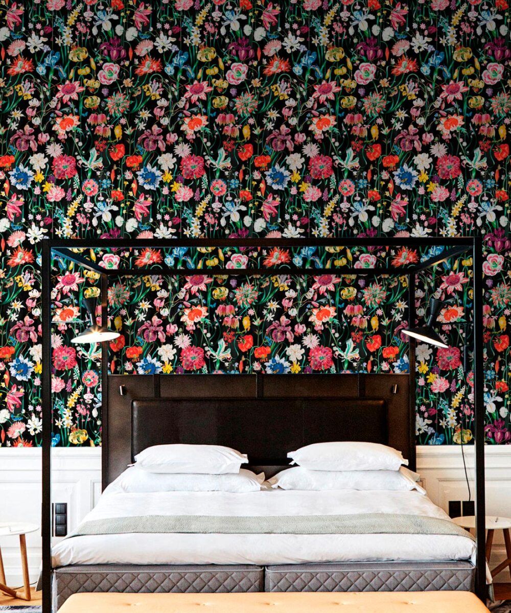 J'Adore Wallpaper • Realistic Floral Wallpaper • Milton & King USA