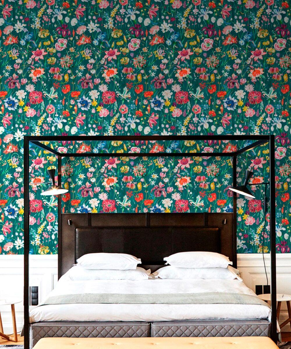 J'Adore Wallpaper • Realistic Floral Wallpaper • Milton & King USA